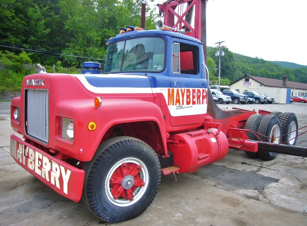 1969 Mack R685ST Tandem Axle Day Cab Tractor for sale by Arthur Trovei ...