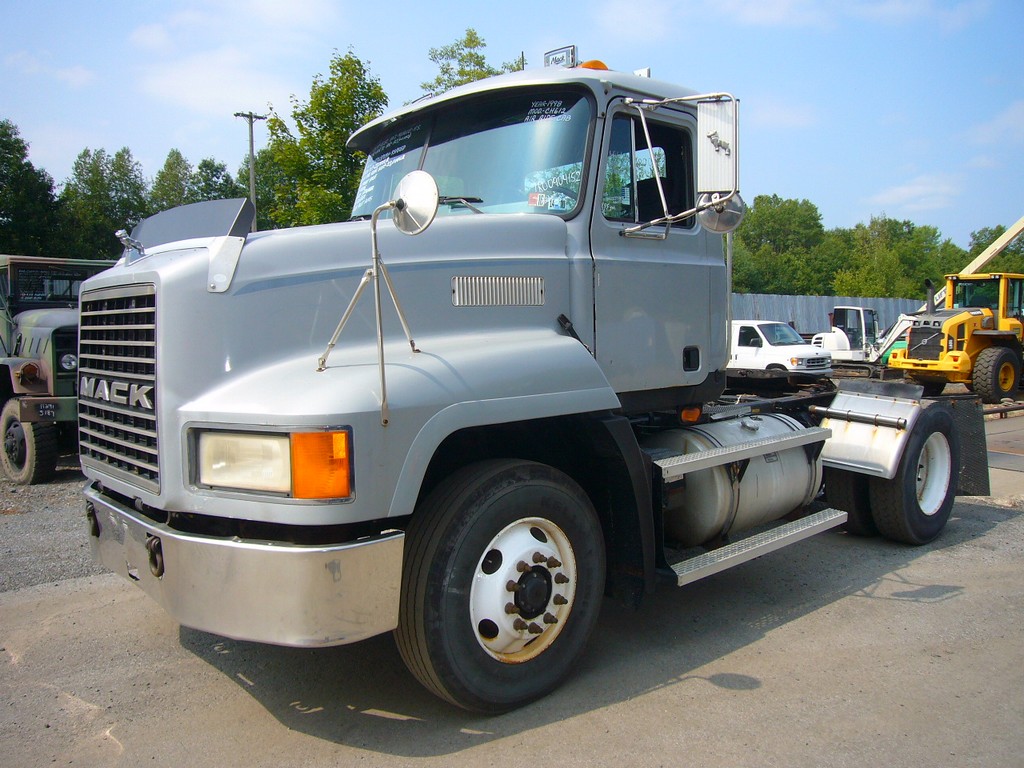 1998 Mack CH612 Single Axle Day Cab Tractor for sale by Arthur Trovei ...