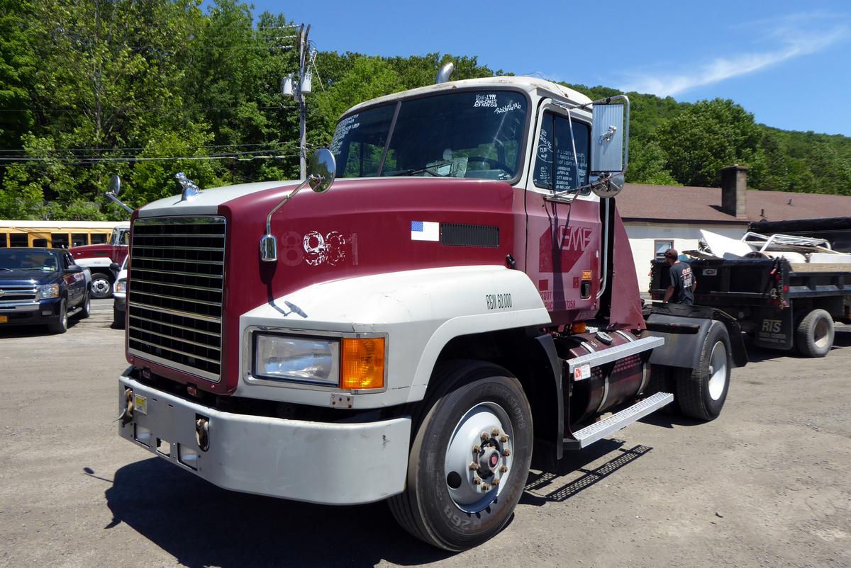 1999 Mack CH612 Single Axle Day Cab Tractor for sale by Arthur Trovei ...