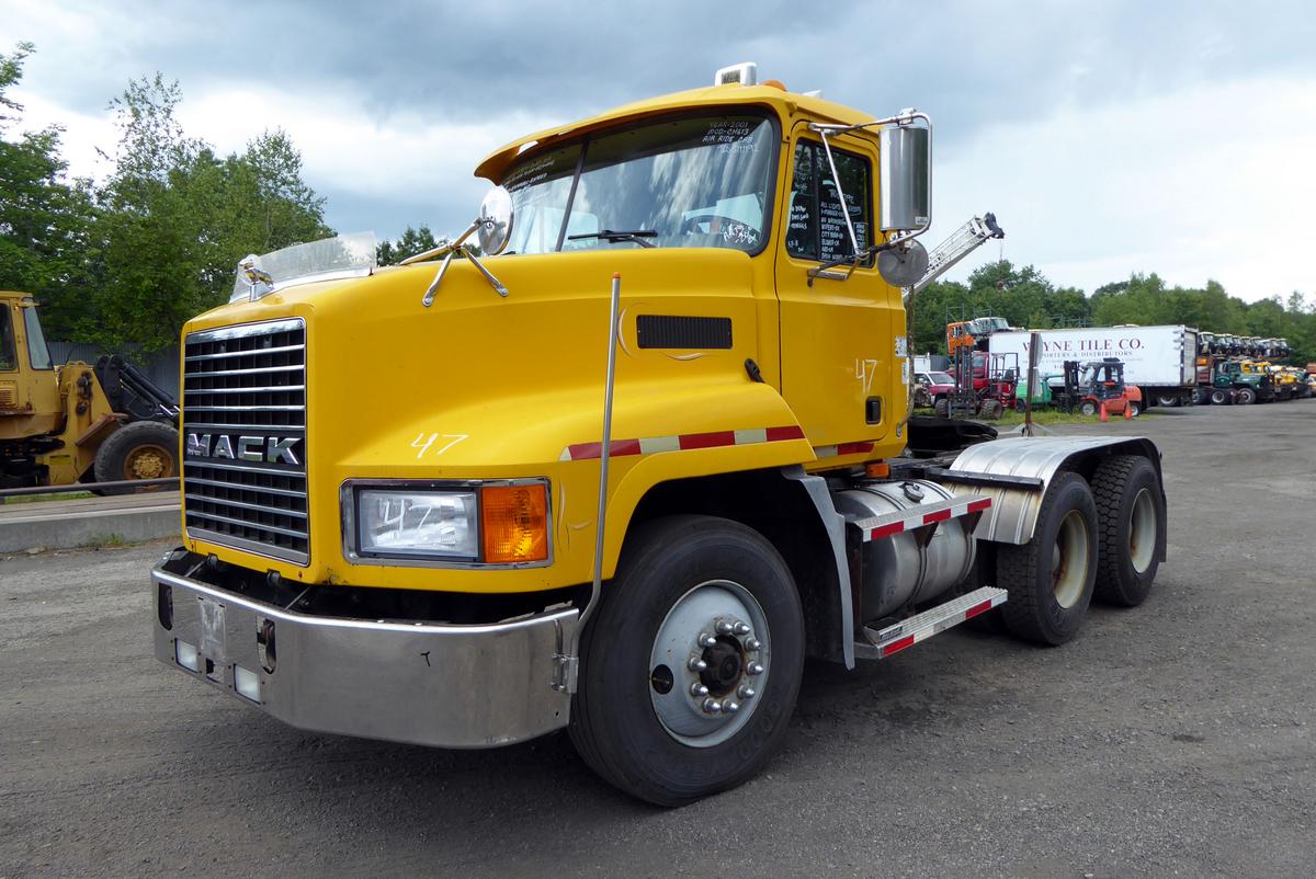 2001 Mack CH613 Tandem Axle Day Cab Tractor for sale by Arthur Trovei ...