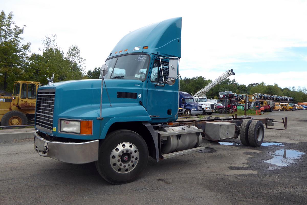 2002 Mack CH612 Single Axle Cab and Chassis for sale by Arthur Trovei ...