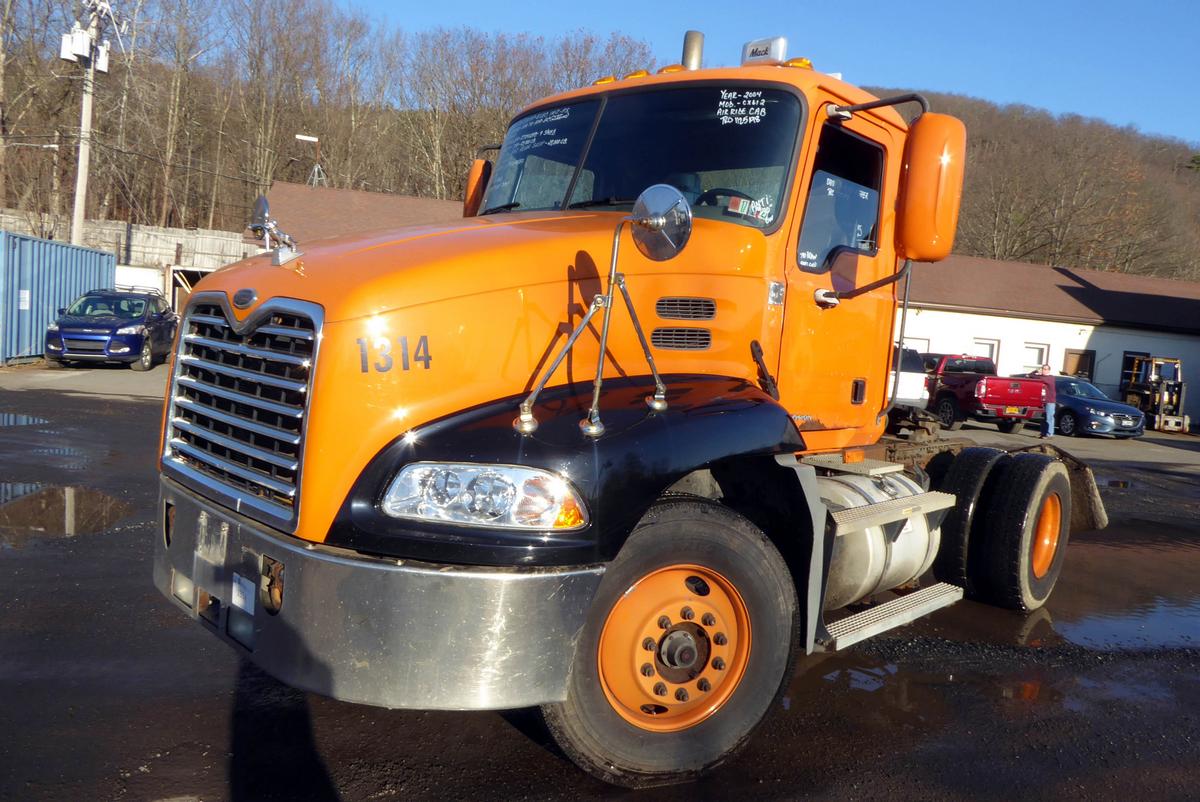 2004 Mack CX612 Single Axle Day Cab Tractor for sale by Arthur Trovei ...