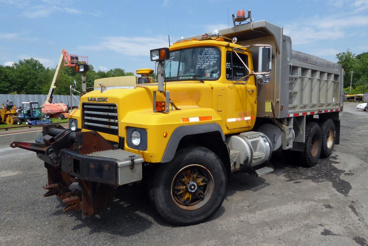1996 Mack RD690S Tandem Axle Dump Truck for sale by Arthur Trovei ...