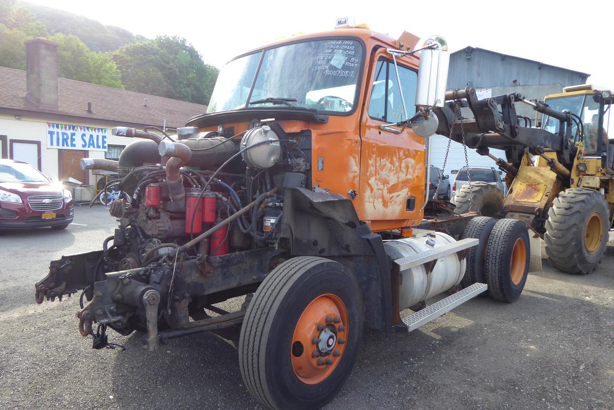 1999 Mack CH612 Single Axle Day Cab Tractor for sale by Arthur Trovei ...