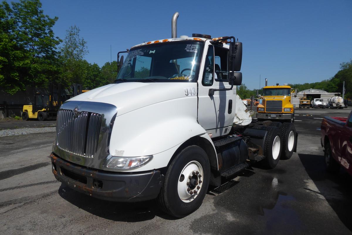 2005 International 8600 Tandem Axle Day Cab Tractor for sale by Arthur ...