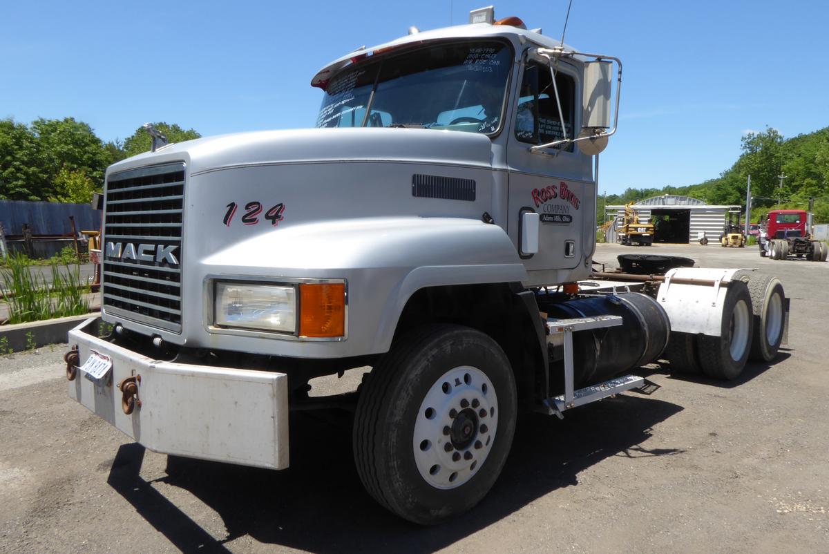 1990 Mack CH613 Tandem Axle Day Cab Tractor for sale by Arthur Trovei ...