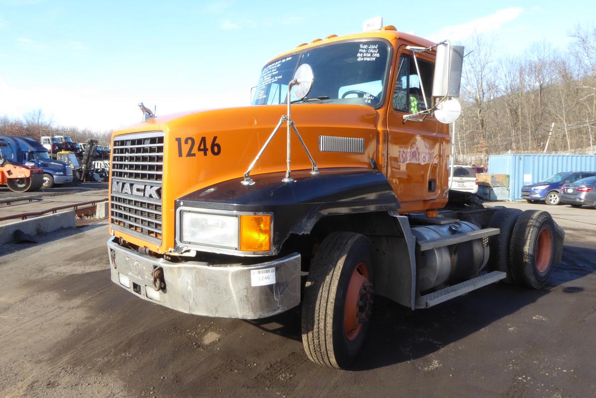 2002 Mack CH612 Single Axle Day Cab Tractor for sale by Arthur Trovei ...