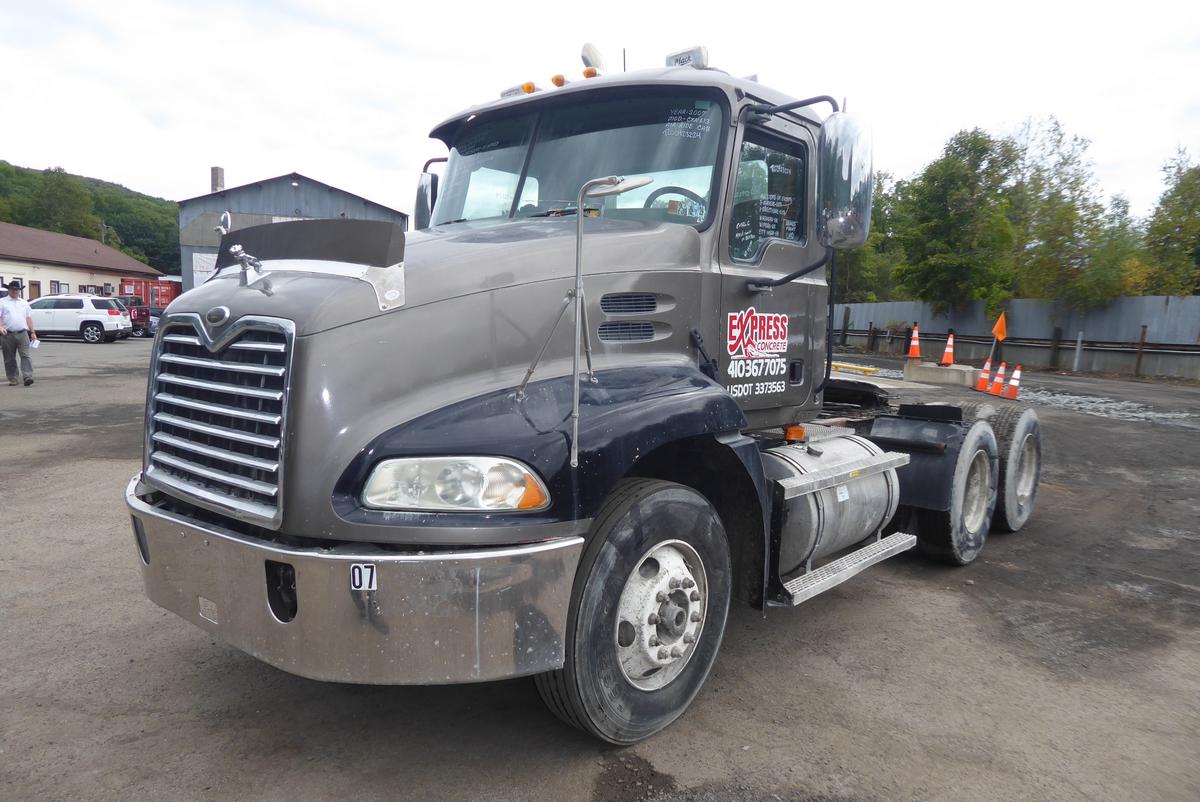 2007 Mack CXN613 Tandem Axle Day Cab Tractor for sale by Arthur Trovei & Sons - used truck dealer