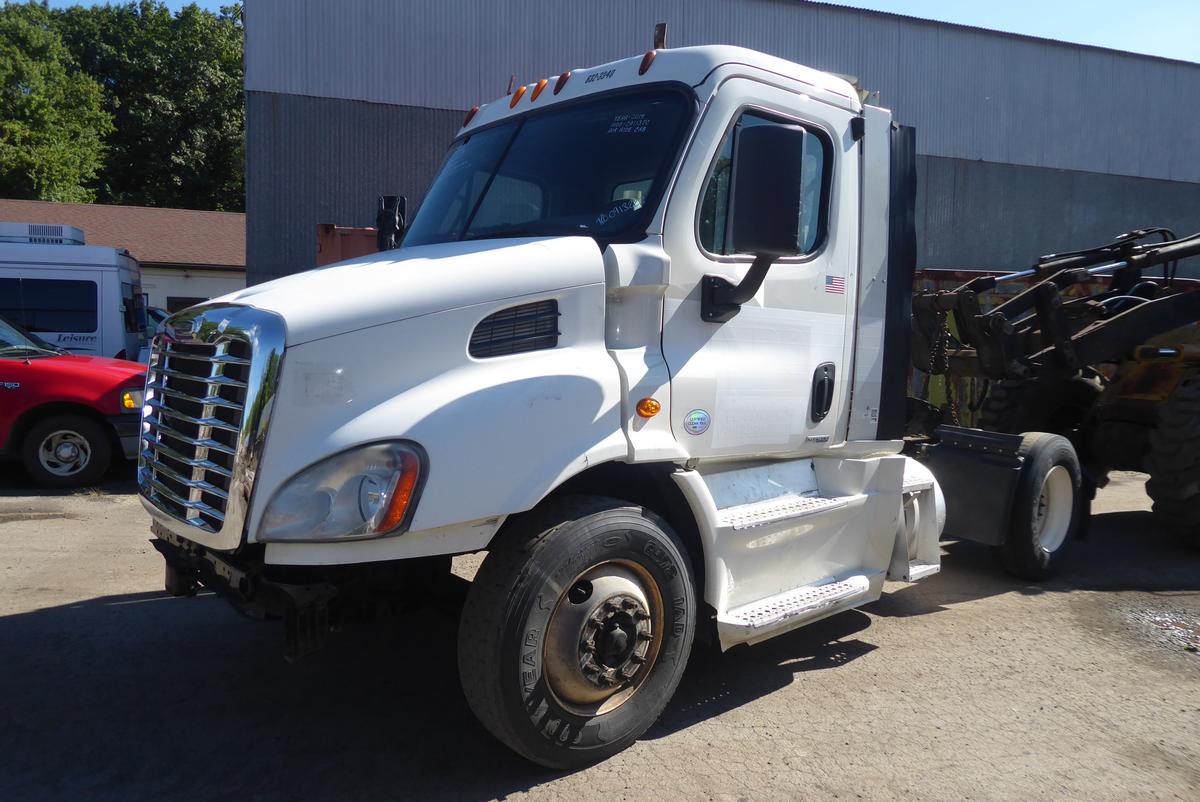 2014 Freightliner Cascadia 113 Single Axle Day Cab Tractor for sale by ...